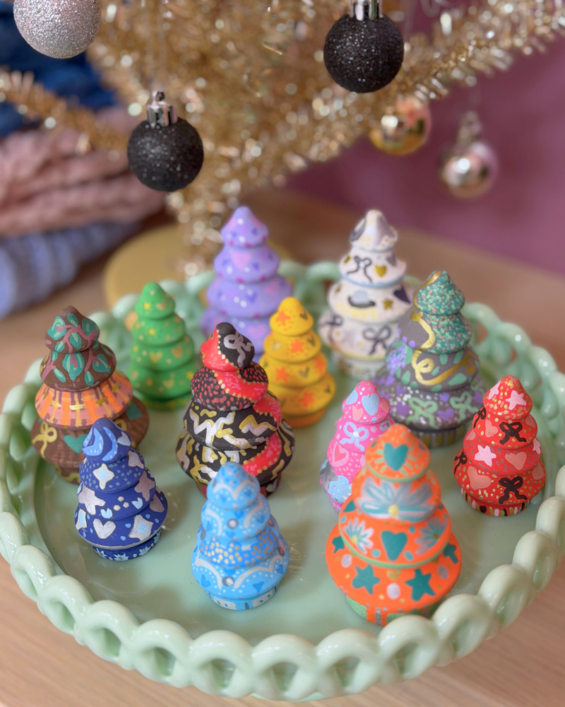 Swiftie Day: Era's Christmas Tree Farm & Taylor Swift's Birthday ...